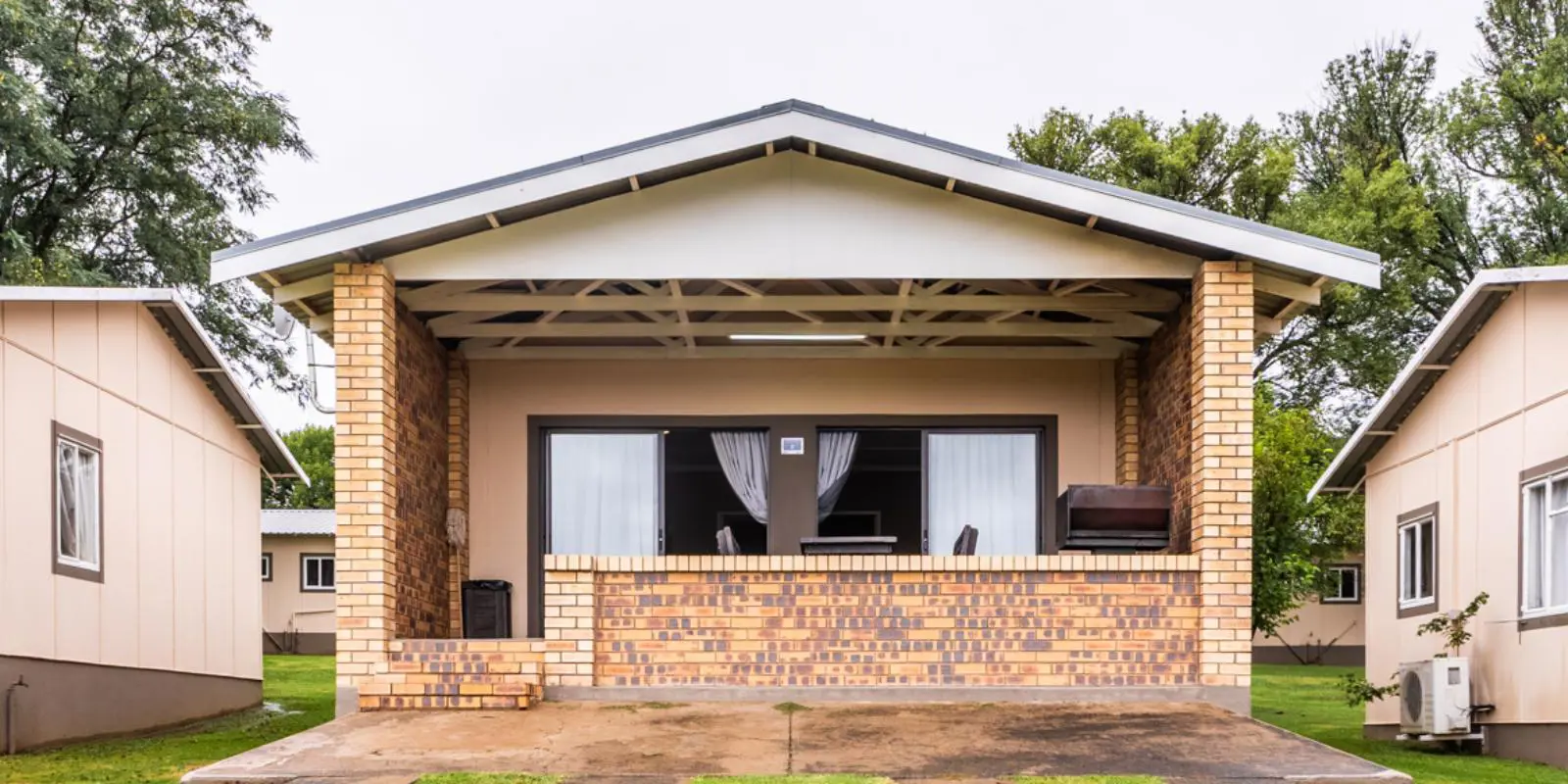 4-Sleeper Units for Families or Friends | ATKV Drakensville